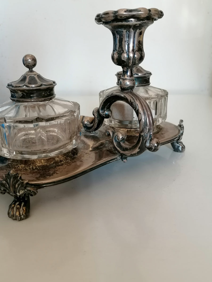 Encrier Finlandais, milieu 19ème en argent massif et cristal taillé, p ...